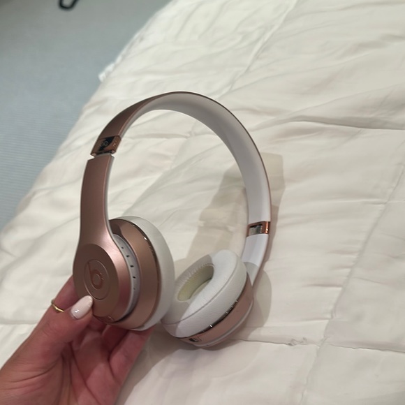 Beats by Dre | Headphones | Rose Gold Beats Solo Wireless Headphones ...